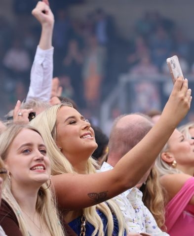 2024 Fixtures & Pricing | York Racecourse