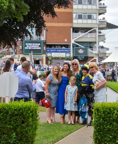 2025 Fixtures & Pricing | York Racecourse